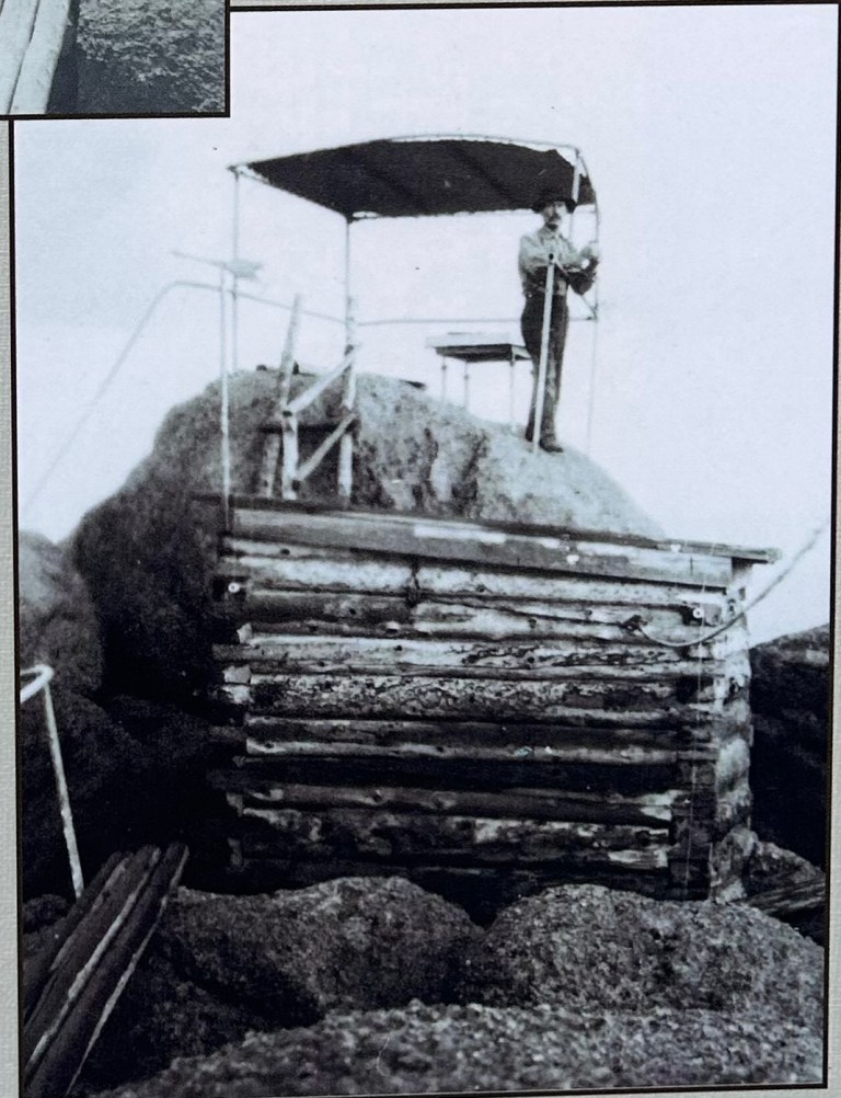 Colorado Day Hikes: Devil’s Head Lookout – Handstands Around the World