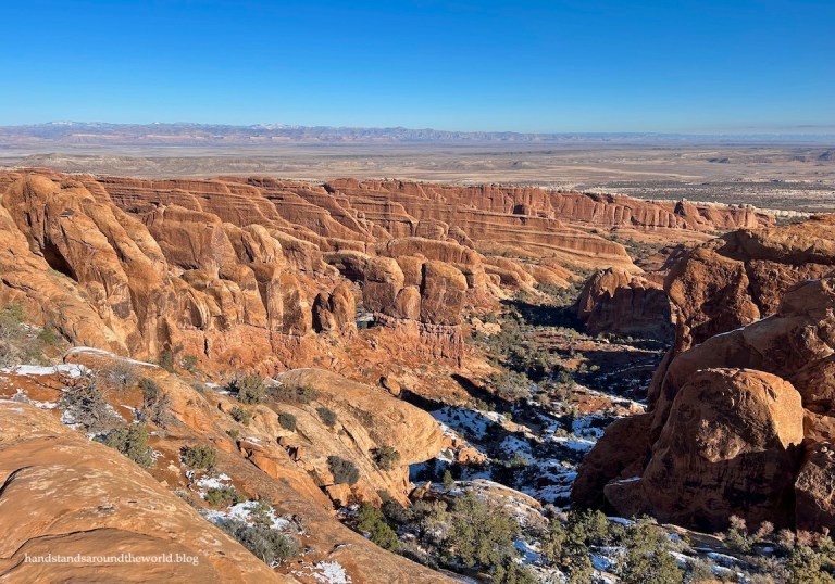Hiking Devils Garden Loop – Arches National Park, Utah – Handstands ...